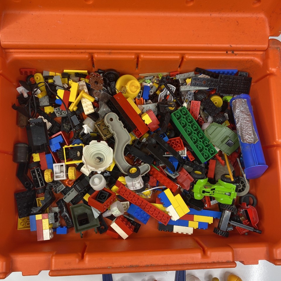 Construx Fisher Price Orange Plastic Case w/ Mixed Set Building Toys w ...