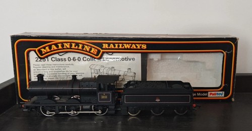 Mainline Railway OO Gauge - 37-059 2251 Class Collett Loco 2213 BR ...