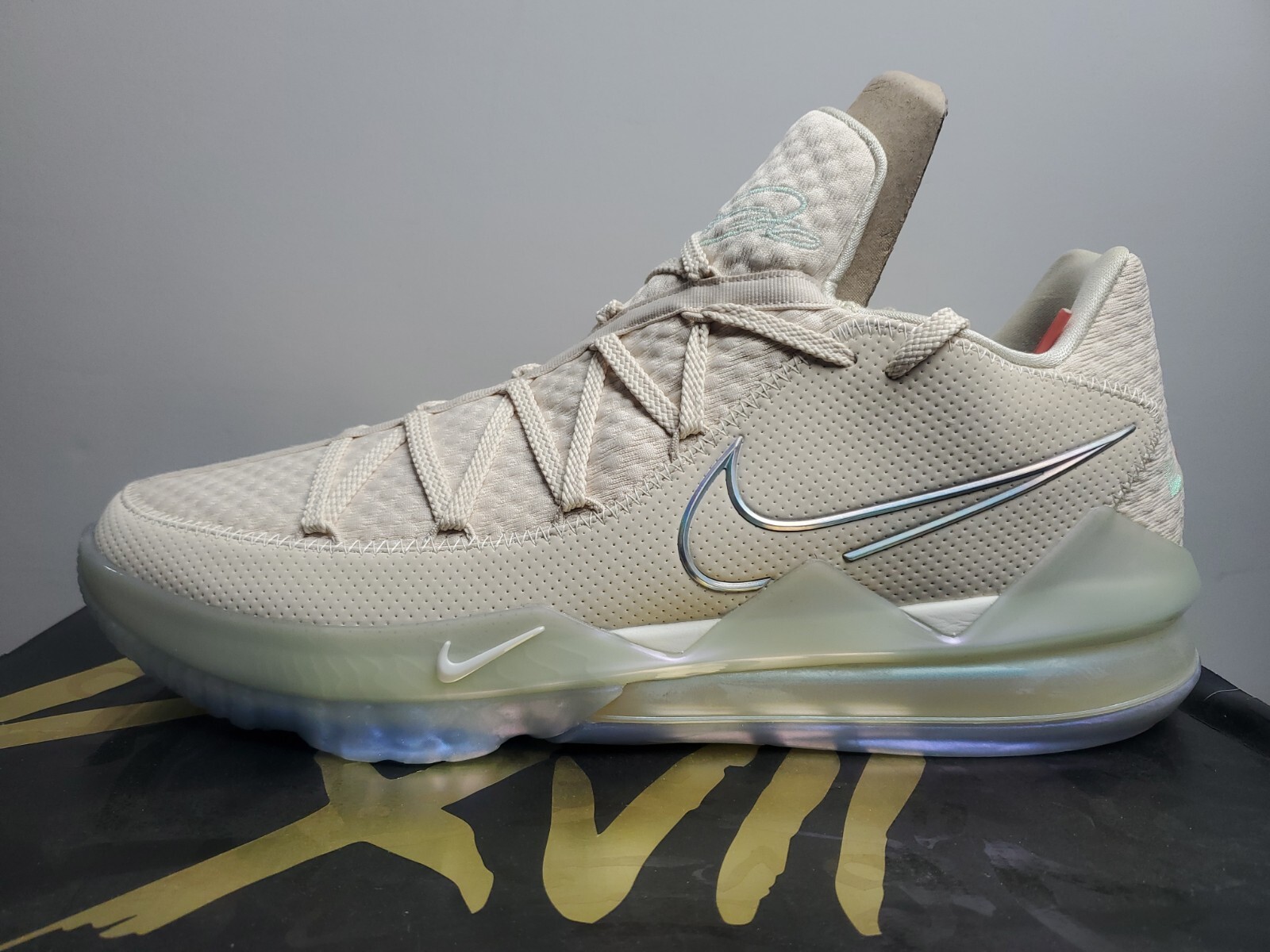 2020 Nike Lebron XVII Low Easter Light Cream SZ 17 (CD5007-200) | eBay