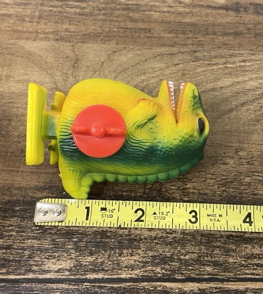 Sparkzilla Godzilla Shooting Sparks Wind Up Figure Model Walks Slowly ...