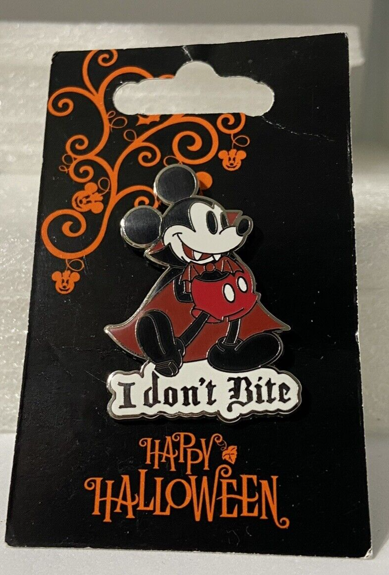 WDW Mickey Vampire I DON'T BITE First Release HALLOWEEN PIN 2009 NWT | eBay