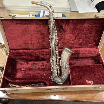 KING H.N. WHITE. alto saxophone 1925. NEEDS REPAIR, READ DESCRIPTION ...