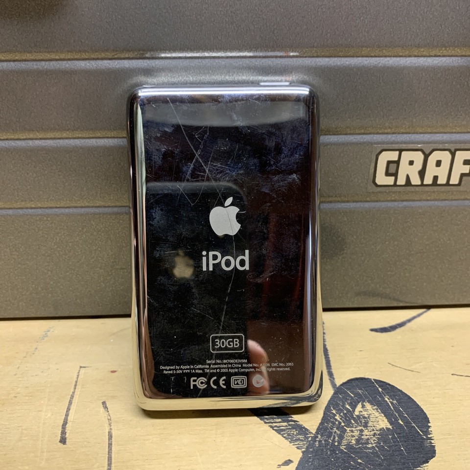 Apple A1136 Black iPod 30GB Classic 5th Generation NOT Tested W/ Cords ...