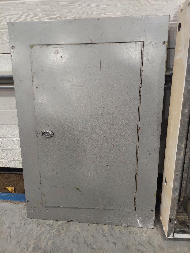 ZINSCO 30 SPACE ELECTRIC PANEL BOARD COVER DEAD FRONT BREAKERS COMPLETE ...