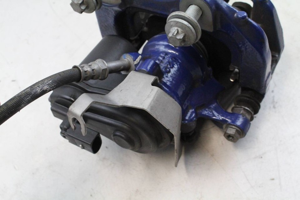 BMW G87 G80 G81 G82 G83 G30 G31 G32 G11 Asse Post. SX Pinze Freno ...