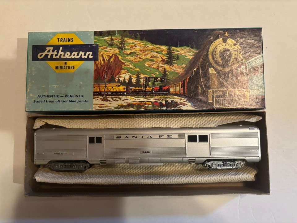 Athearn HO Scale Passenger Cars Sante Fe Baggage,Diner, Coach, Vista ...