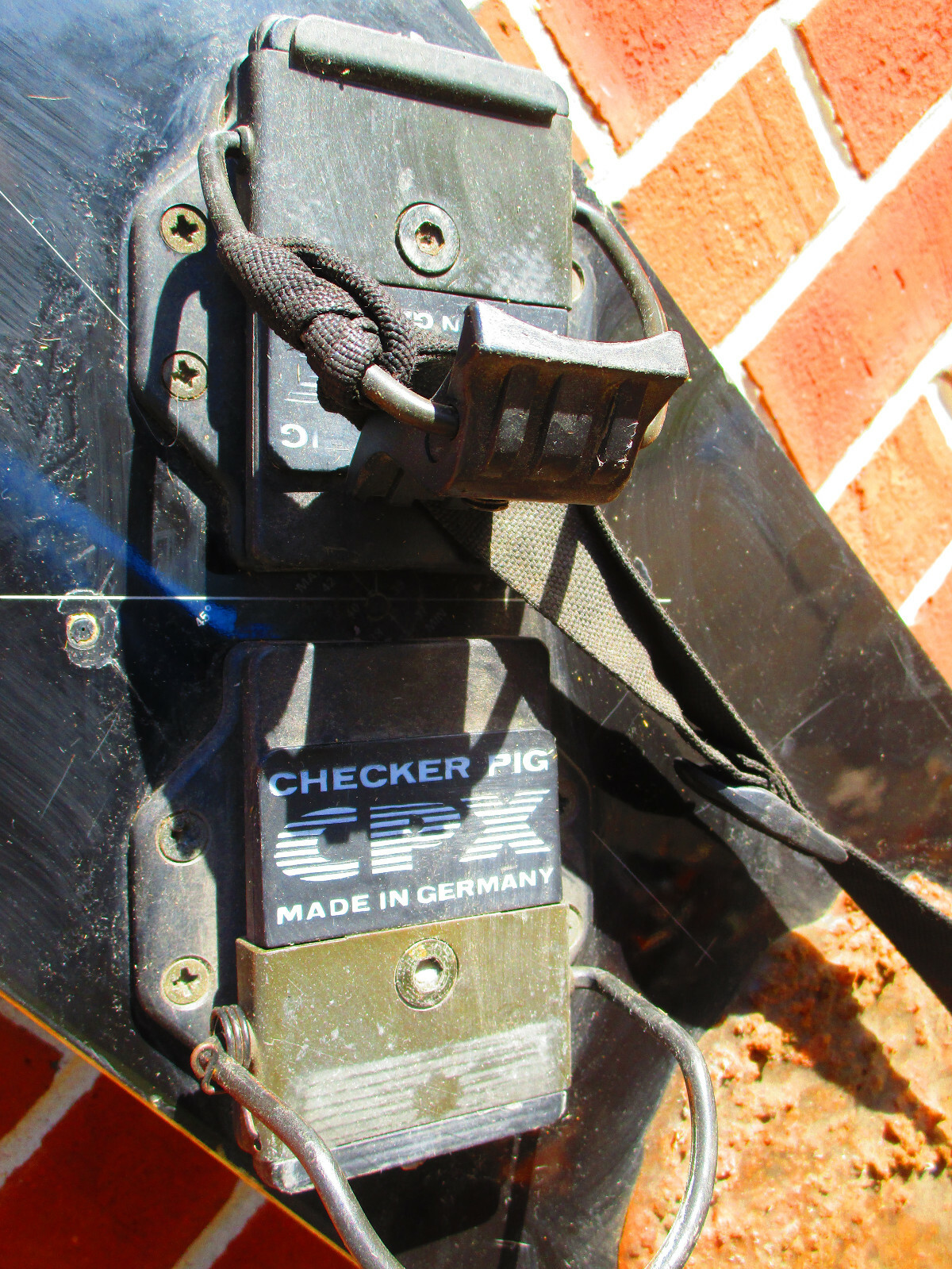 Checker Pig Vintage Snowboard circa 1988 G5 with Checker Pig Bindings ...