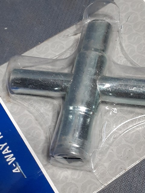 Jones Stephens Corp. J40-005 4-way Lawn Faucet Key for sale online | eBay