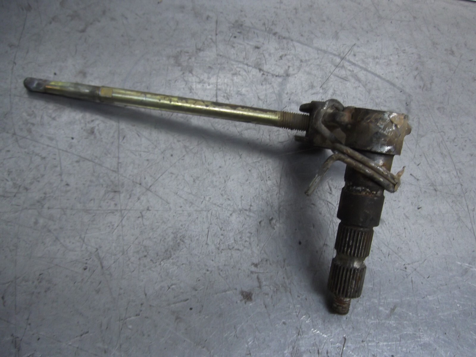 KAWASAKI Z650 REAR BRAKE PIVOT + PLUNGER | Grelly UK