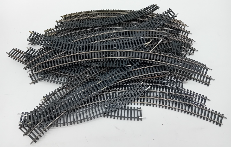 HORNBY R 605 R607 R643 - 00 Gauge assorted curves. Track 3 lengths ...
