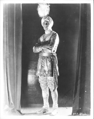 THE YOUNG RAJAH (1922) Rudolph Valentino as an Indian Prince Silent ...