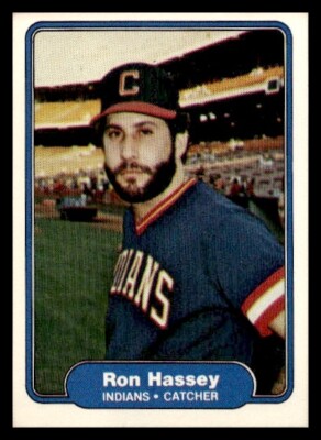 1982 Fleer #370 Ron Hassey Cleveland Indians Baseball card | eBay