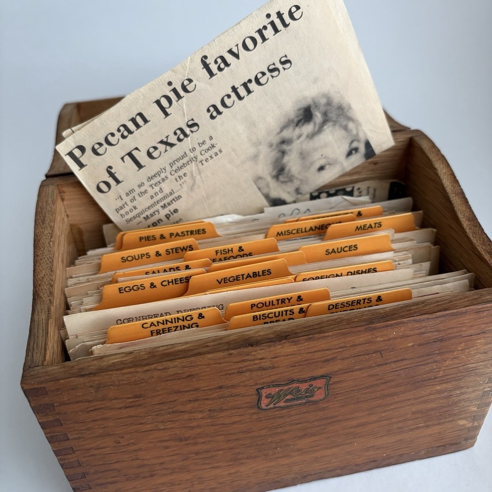 Vintage WEIS Oak Wooden Recipe Box w/ 175+ Handwritten & Clipped ...