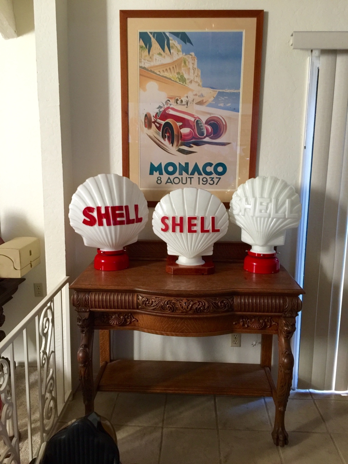 VINTAGE SHELL GASOLINE PUMP GLOBE SET MILK GLASS ABSOLUTELY BEAUTIFUL ...