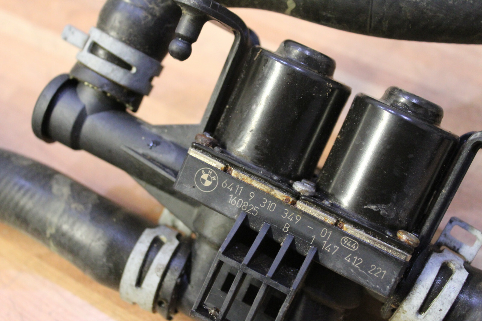 WASSERVENTIL Original + BMW 5er F10 F11 535i + Schläuche Leitungen ...