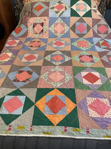 Vintage Handmade Patchwork Quilt Stunning Stitched Quilted Diamond In A ...