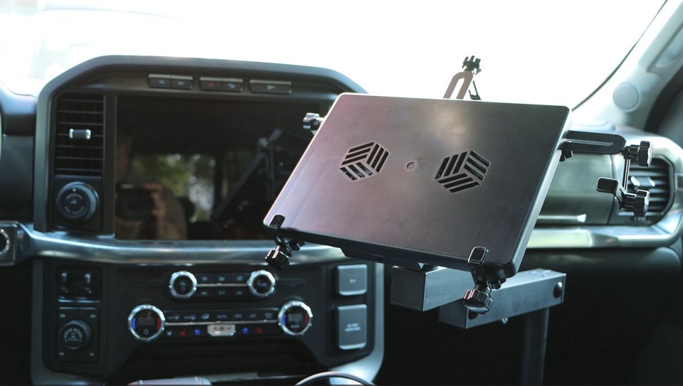 SUVAUTO Adjustable Vehicle Laptop Mount For Truck Car Van | Up to 17 ...