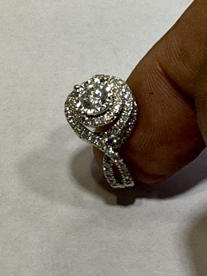 Zales 14K White Gold 1.5ctw Diamond Infinity triple frame Twist ...