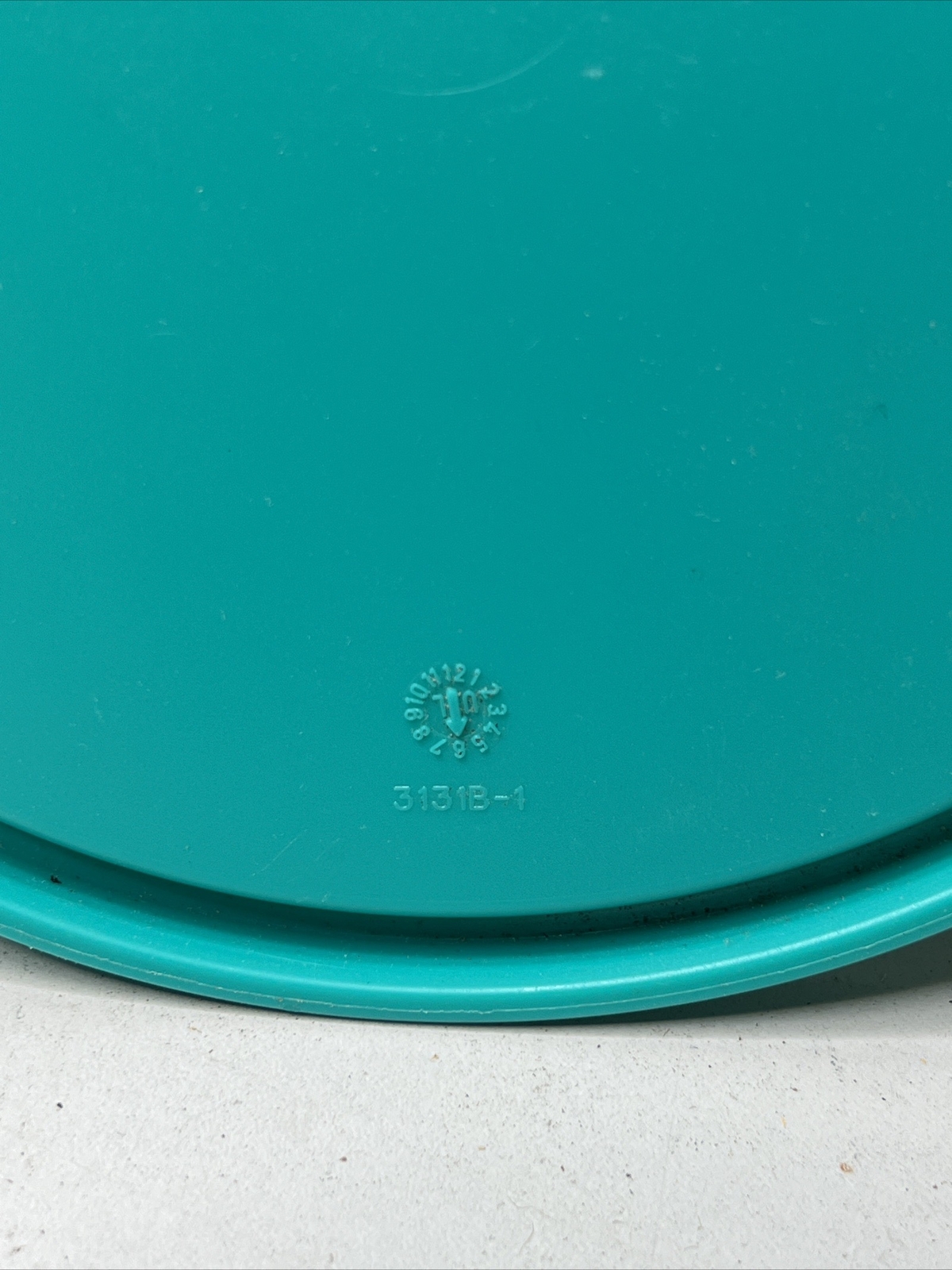 Tupperware 3131B C Blue 6 1/4" Replacement Round lid Butterfly tab for ...