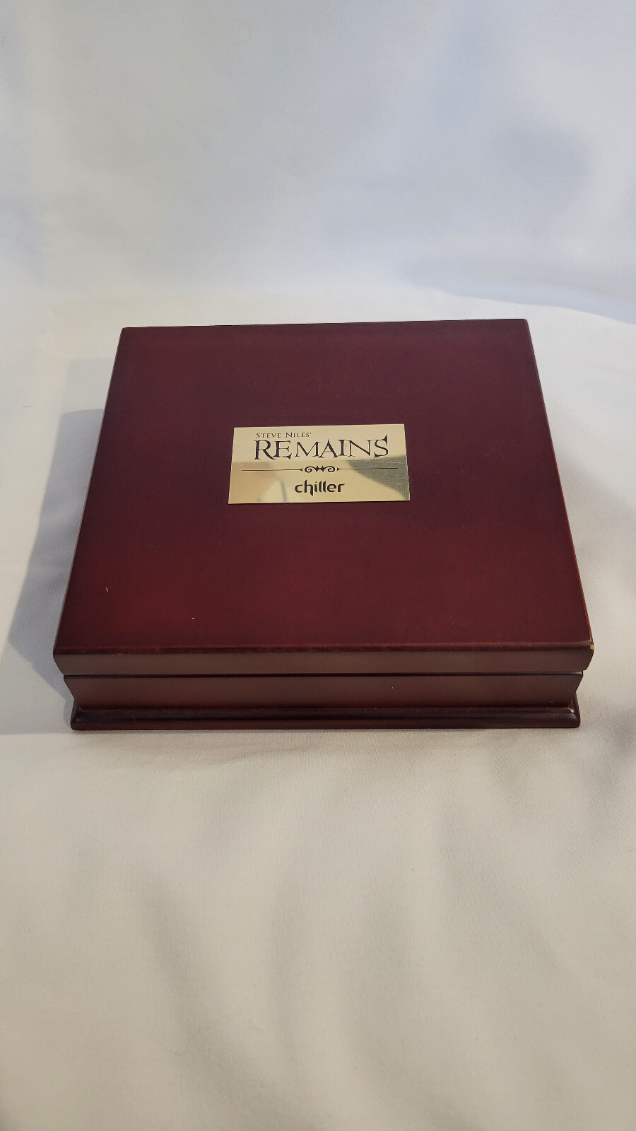 STEVE NILES REMAINS POKER CARDs 100 CHIP SET CHERRY WOOD CASE | eBay