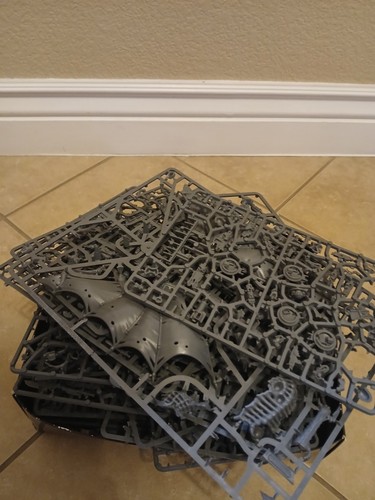 WARHAMMER 40K HUGE LOT MODEL KITS ASSORTMENT SPACE MARINES MINIATURES ...