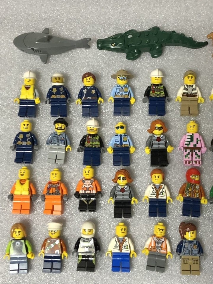 LEGO Animal Minifigure Set with Crocodile Shark and More Animal ...