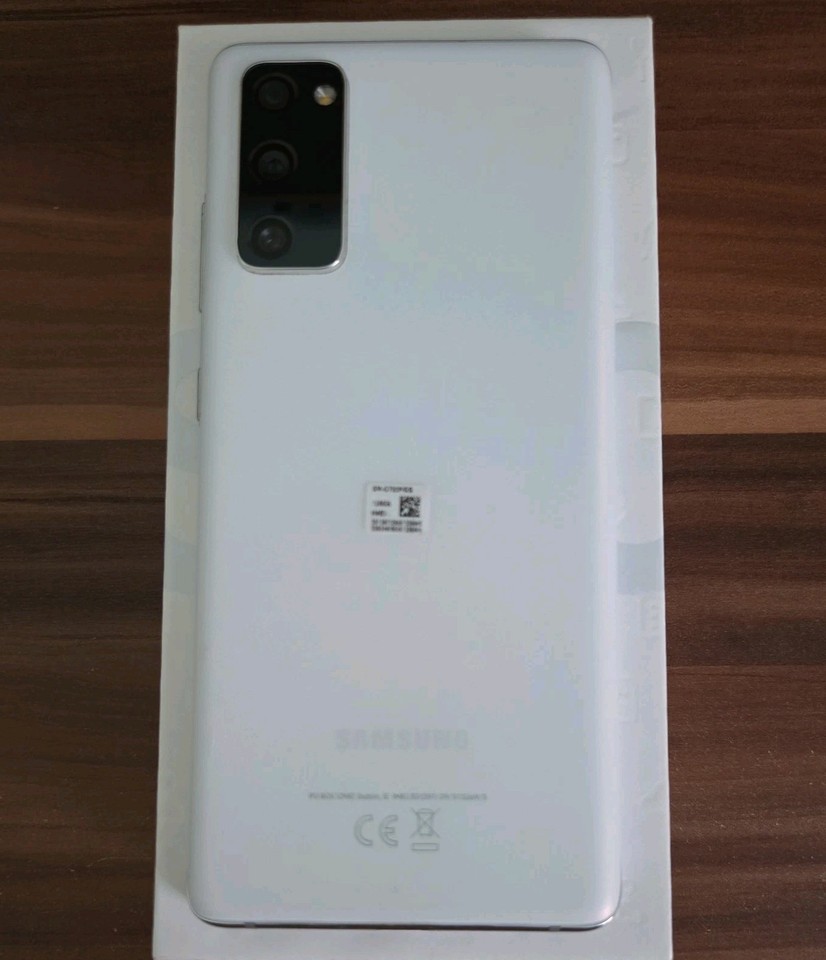 Samsung Galaxy S20 FE SM-G780F/DS, Cloud White, 128GB (TOP Zustand!) | eBay.de