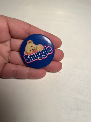 Vntg Snuggle Bear Button Pin Fabric Softener Mascot Swag Flair Cute ...