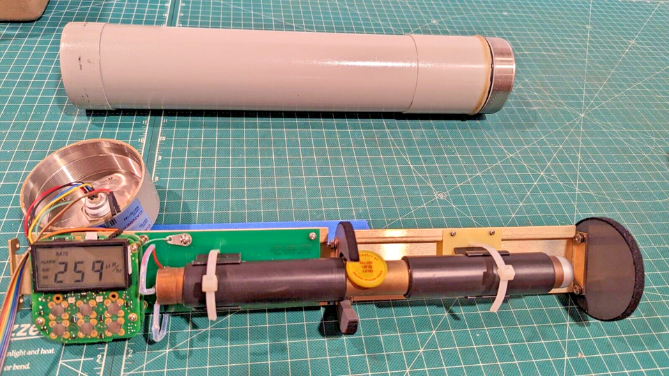 GIANT Canberra GP-110i Gamma Detector Model 47995 With Centronic Geiger ...