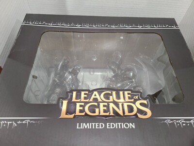 Riot Games League of Legends Ryze and Tryndamere Statues | eBay