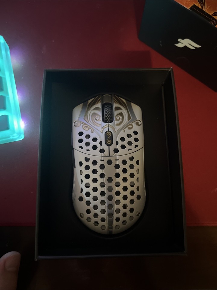 **Excellent Condition, Finalmouse Starlight-12 Zeus SMALL | eBay