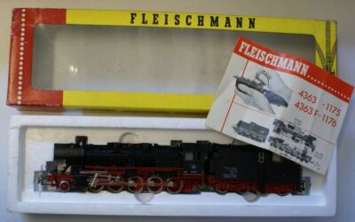 Vintage Fleischmann HO Scale Train #1175 2-10-0 DB Loco & Tender #50 ...