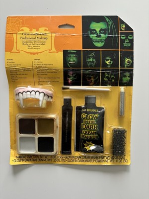 Halloween Makeup Kit Looking Spooky Glow In The Dark Grease Makeup ...