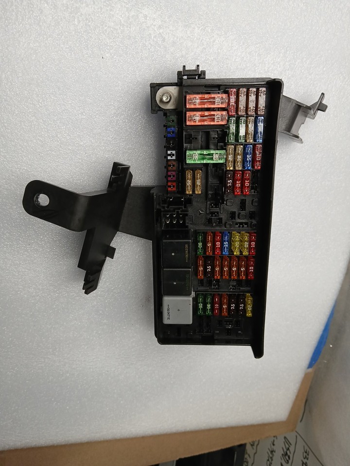 06-13 Mercedes W164 ML350 R500 Rear SAM Fuse Relay Box Assembly ...