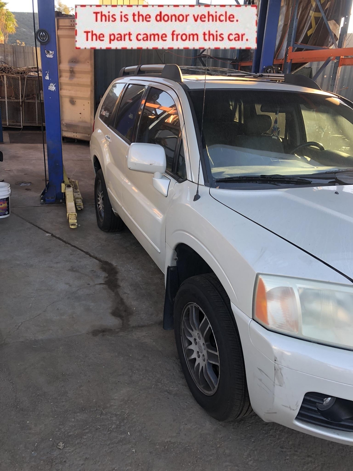 2004 - 2005 MITSUBISHI ENDEAVOR Limited Wagon Front Door Trim Panel ...