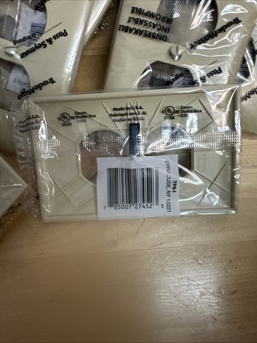 (36 Piece) PASS & SEYMOUR TP8ICC100 1 Gang Duplex Wall Plate, Ivory | eBay