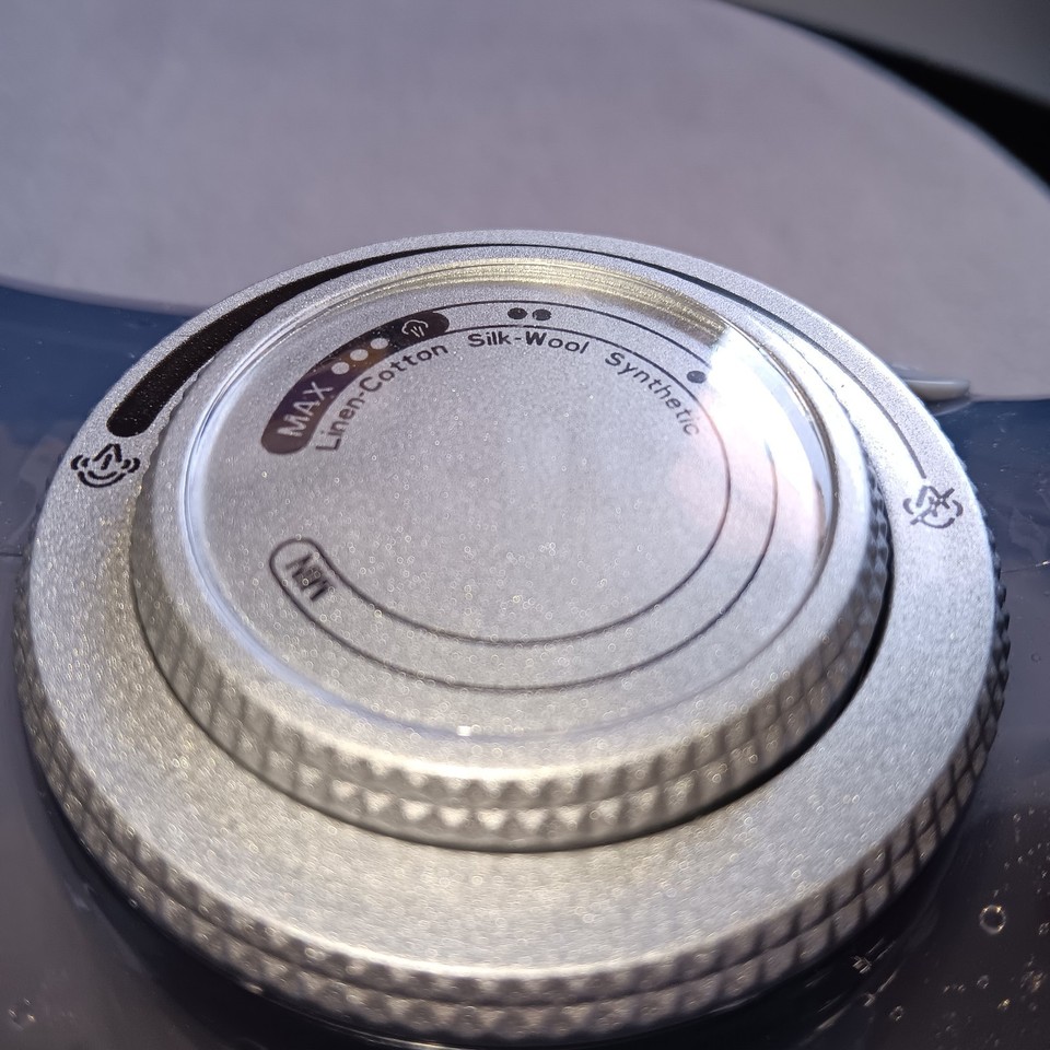 IRONDAY Professional Steam Iron 1700W, New without box, Tested works ...