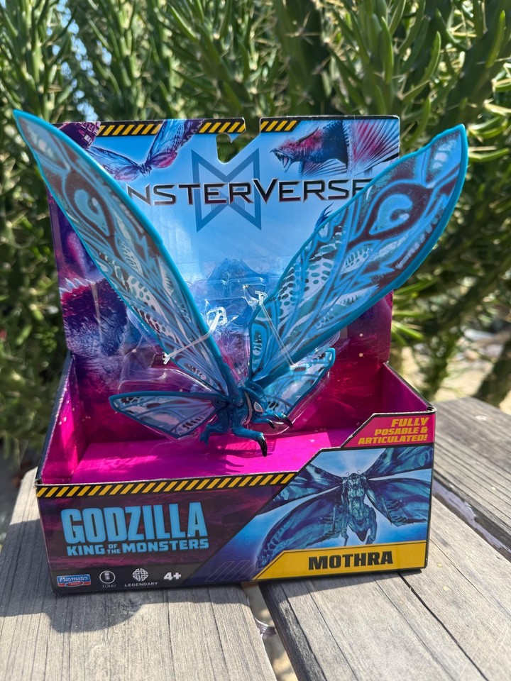 NEW Godzilla Monsterverse Action Figure Mothra, Godzilla, Kong (2 ...