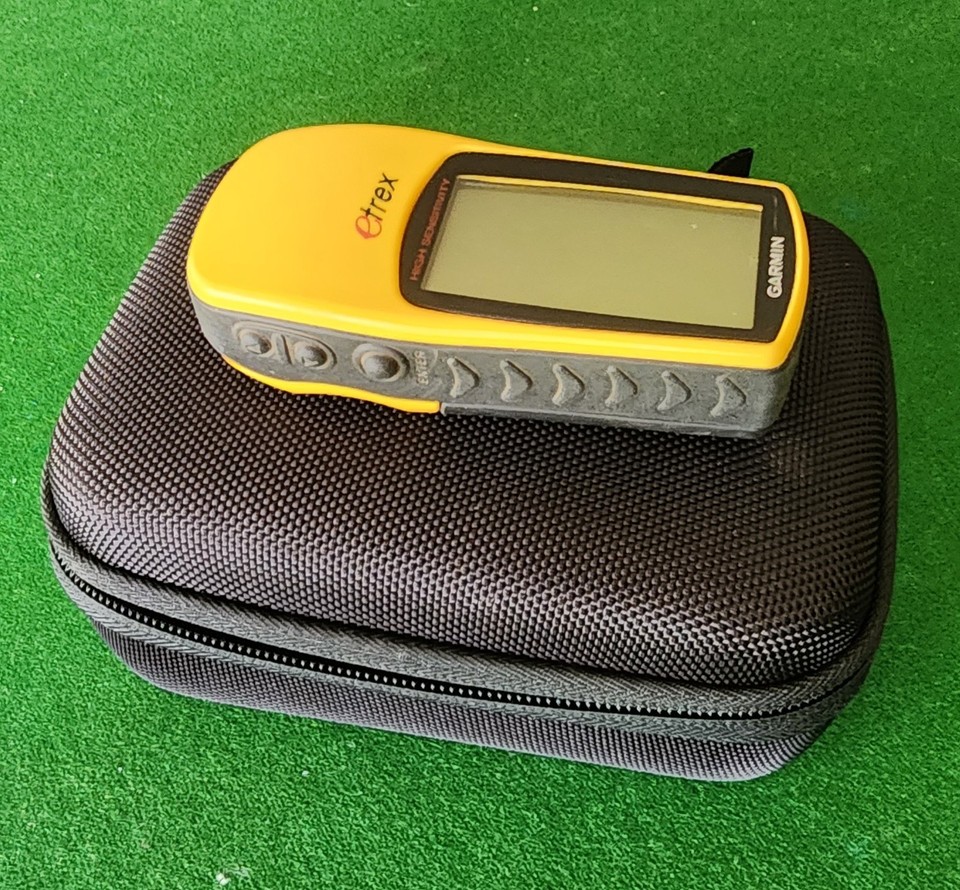 Garmin eTrex handheld GPS - With protective case - Yellow with Mono ...