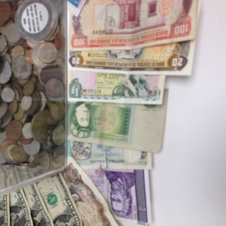 2.66kg Mixed World Coins and Banknotes Bulk Lot US Foreign Currency Pre ...