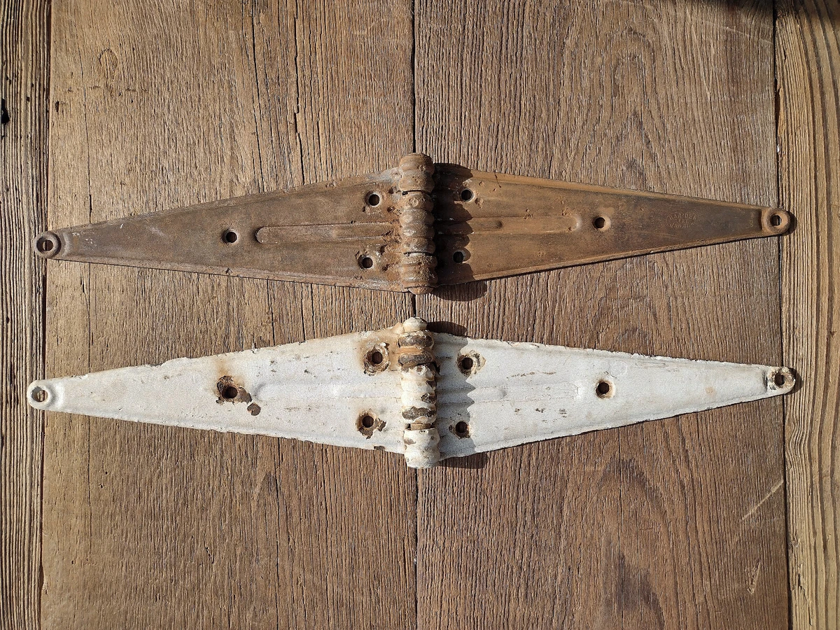 Stanley Hinges Rustic Strap