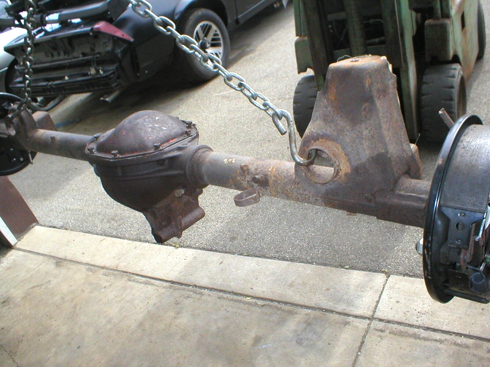 1985-89 Nine 9 Bolt Rear end Borg Warner differential outer housing ...