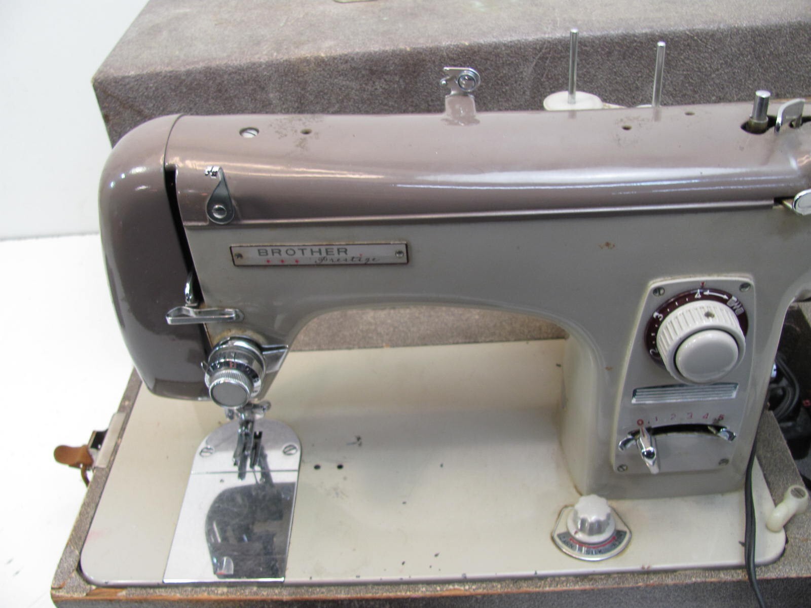 VINTAGE BROTHER PRESTIGE SEWING MACHINE W/ CARRY CASE MODEL 191 | eBay