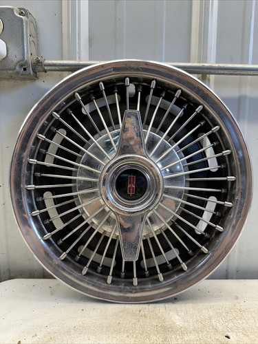 OLDSMOBILE 15” WIRE SPOKE TWO BAR SPINNER HUBCAP OEM RARE ORIGINAL ...
