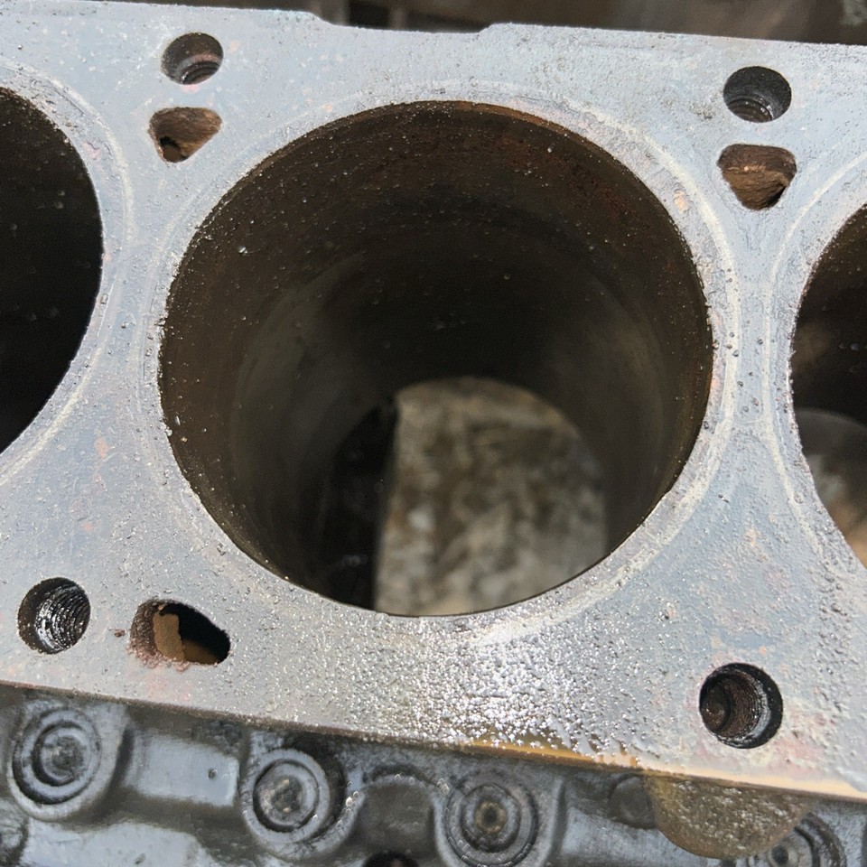 Ford FE 360 390 Engine Block Cylinder Block F-100 352 51 D1F 65 352 ...