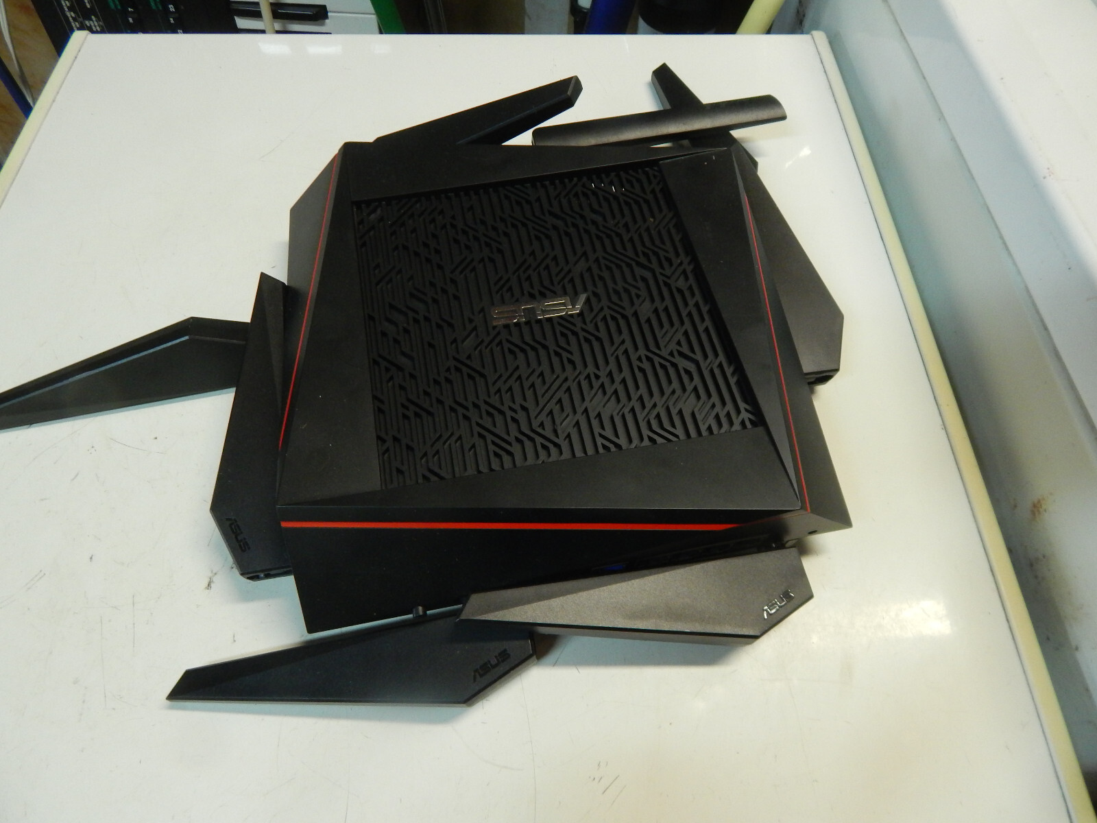 ASUS RT AC5300 Extreme Tri Band WiFi Router Gaming 4K Streaming 8 ...