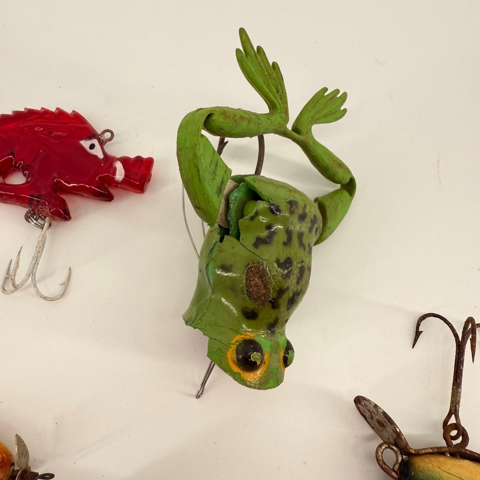 Vintage Fishing Lures Lot 10 Pieces Frog Topwater Jointed Crankbait ...
