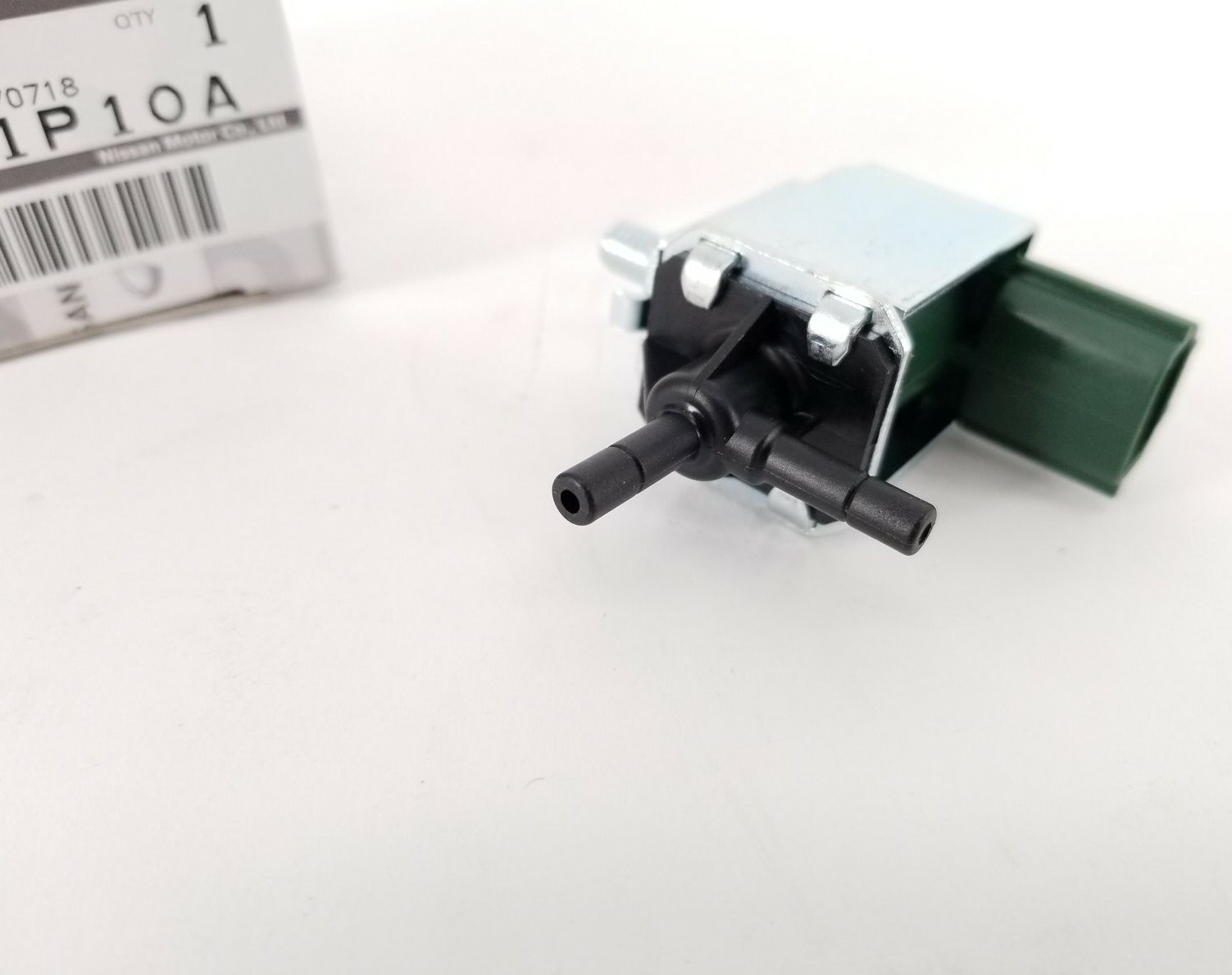 Genuine OEM Nissan Infiniti 14956-1P10A Solenoid Valve Altima ...