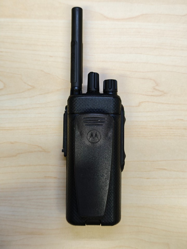 Motorola MTP3150 350-470MHz PTB952HE Tetra Raio Walkie talkies Two way ...