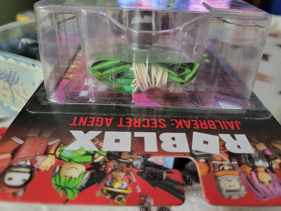 (NEW) Roblox Jailbreak Secret Agent Figure With Exclusive Virtual Item ...